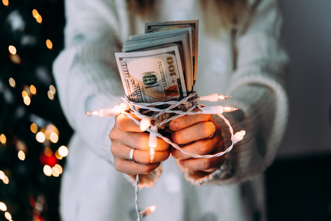 5 Ways to Pay for Christmas Gifts - Swagbucks Articles